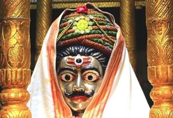 Narmada Parikrama: Kuber Bhandari Shiva Temple, Karnali Village, Dabhoi ...