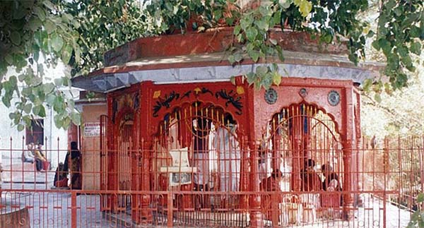 Mankameshwar Mandir, Lalapur Bhatpura Village, Bara Tehsil, Prayagraj ...