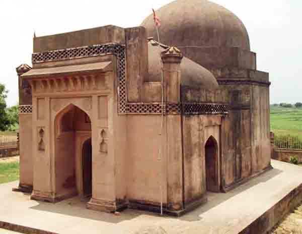 Ancient Brick Temple (Auliyeshwar Mahadev Mandir), Karchulipur Village ...